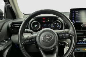 White Toyota Yaris Cross 2021 in Kaunas, with an engine capacity of 0.00 L and mileage of 41 thousand km for 28324 €, photo 7 on AUTOMOTO.COM.LV