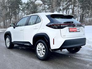 Balts Toyota Yaris Cross 2021 Viļņa, ar dzinēja tilpumu 1.49 L un nobraukumu 161 tūkst. km par 16350 €, foto 6 vietnē AUTOMOTO.COM.LV