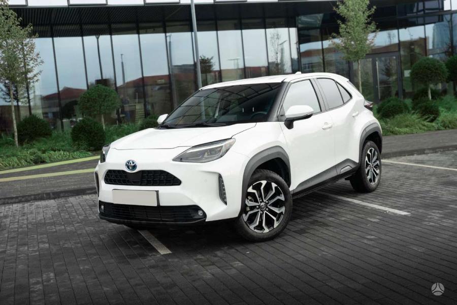 Белый Тойота Yaris Cross 2021 в Вильнюс, объемом двигателя 1.49 л и пробегом 33 тыс. км за 18800 €, фото 12 на AUTOMOTO.COM.LV