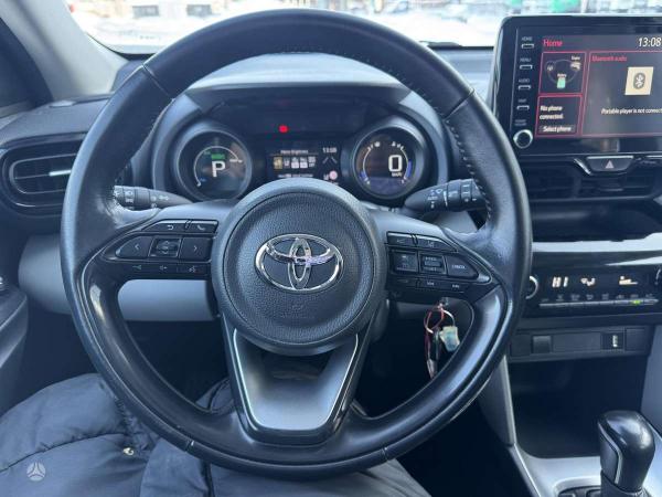 Balts Toyota Yaris Cross 2021 Viļņa, ar dzinēja tilpumu 1.49 L un nobraukumu 163 tūkst. km par 15950 €, foto 11 vietnē AUTOMOTO.COM.LV