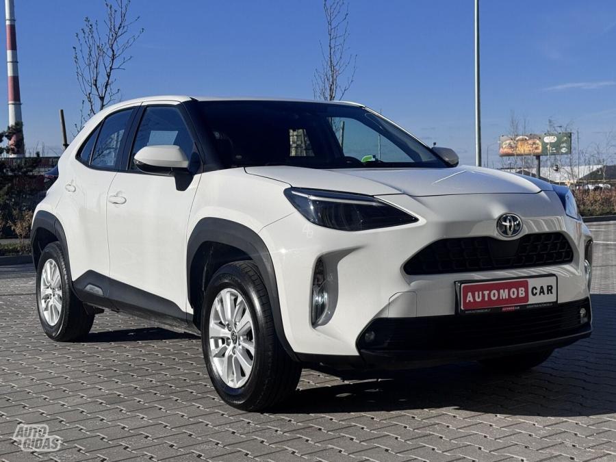 Balts Toyota Yaris Cross 2021 Viļņa, ar dzinēja tilpumu 1.50 L un nobraukumu 163 tūkst. km par 15650 €, foto 3 vietnē AUTOMOTO.COM.LV