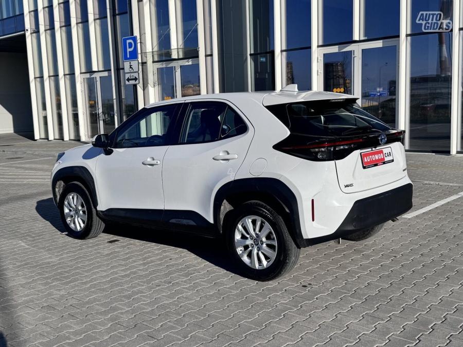 Balts Toyota Yaris Cross 2021 Viļņa, ar dzinēja tilpumu 1.50 L un nobraukumu 163 tūkst. km par 15650 €, foto 9 vietnē AUTOMOTO.COM.LV