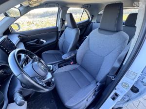 Balts Toyota Yaris Cross 2021 Viļņa, ar dzinēja tilpumu 1.50 L un nobraukumu 163 tūkst. km par 15650 €, foto 16 vietnē AUTOMOTO.COM.LV