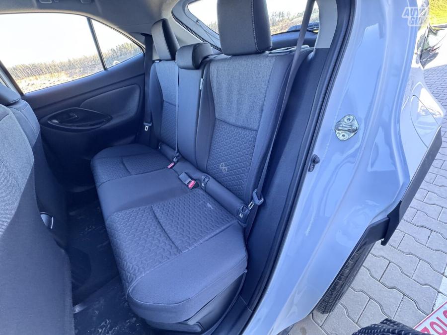 Balts Toyota Yaris Cross 2021 Viļņa, ar dzinēja tilpumu 1.50 L un nobraukumu 163 tūkst. km par 15650 €, foto 17 vietnē AUTOMOTO.COM.LV