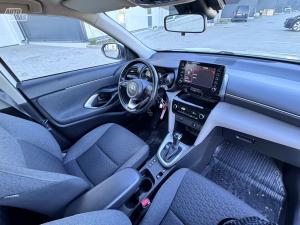 Balts Toyota Yaris Cross 2021 Viļņa, ar dzinēja tilpumu 1.50 L un nobraukumu 163 tūkst. km par 15650 €, foto 20 vietnē AUTOMOTO.COM.LV