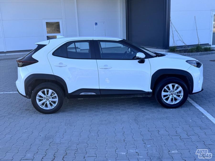 Balts Toyota Yaris Cross 2021 Viļņa, ar dzinēja tilpumu 1.50 L un nobraukumu 163 tūkst. km par 15650 €, foto 31 vietnē AUTOMOTO.COM.LV