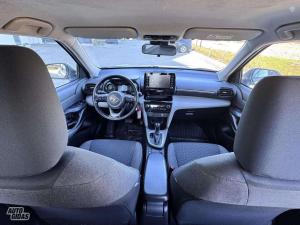 White Toyota Yaris Cross 2021 in Vilnius, with an engine capacity of 1.50 L and mileage of 163 thousand km for 16150 €, photo 22 on AUTOMOTO.COM.LV