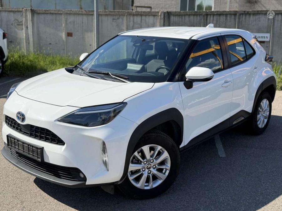 Белый Тойота Yaris Cross 2021 в Вильнюс, объемом двигателя 1.50 л и пробегом 161 тыс. км за 15700 €, фото 4 на AUTOMOTO.COM.LV