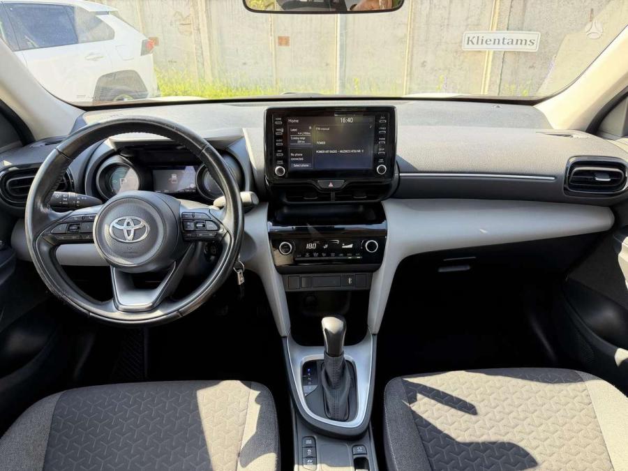 Белый Тойота Yaris Cross 2021 в Вильнюс, объемом двигателя 1.50 л и пробегом 161 тыс. км за 15700 €, фото 14 на AUTOMOTO.COM.LV