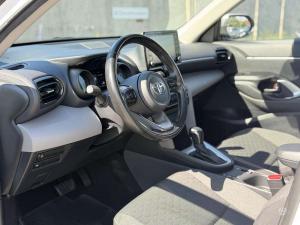 Белый Тойота Yaris Cross 2021 в Вильнюс, объемом двигателя 1.50 л и пробегом 161 тыс. км за 15700 €, фото 17 на AUTOMOTO.COM.LV