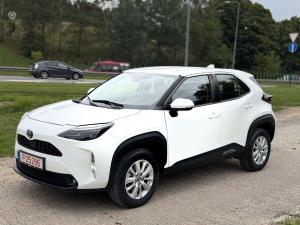 Белый Тойота Yaris Cross 2021 в Вильнюс, объемом двигателя 1.50 л и пробегом 183 тыс. км за 14900 €, фото 5 на AUTOMOTO.COM.LV