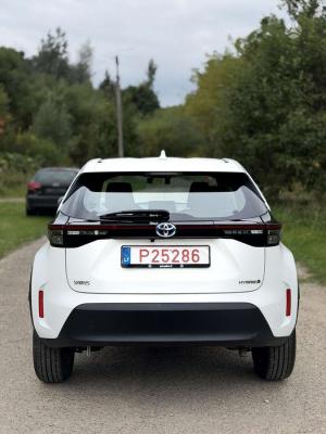 Белый Тойота Yaris Cross 2021 в Вильнюс, объемом двигателя 1.50 л и пробегом 183 тыс. км за 14900 €, фото 10 на AUTOMOTO.COM.LV