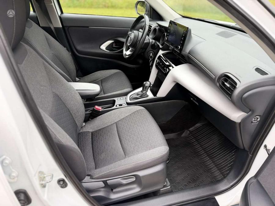 Белый Тойота Yaris Cross 2021 в Вильнюс, объемом двигателя 1.50 л и пробегом 183 тыс. км за 14900 €, фото 14 на AUTOMOTO.COM.LV