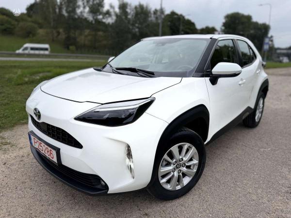 Белый Тойота Yaris Cross 2021 в Вильнюс, объемом двигателя 1.50 л и пробегом 182 тыс. км за 14800 €, фото 1 на AUTOMOTO.COM.LV