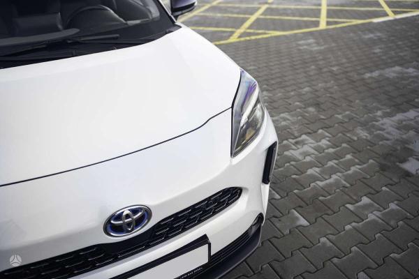 Balts Toyota Yaris Cross 2022 Viļņa, ar dzinēja tilpumu 1.49 L un nobraukumu 95 tūkst. km par 22399 €, foto 11 vietnē AUTOMOTO.COM.LV
