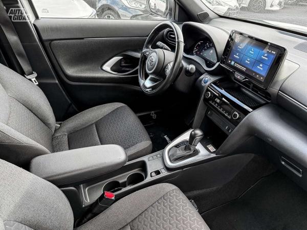 Balts Toyota Yaris Cross 2022 Kauņa, ar dzinēja tilpumu 1.50 L un nobraukumu 58 tūkst. km par 24830 €, foto 6 vietnē AUTOMOTO.COM.LV