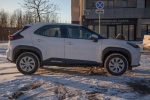 Balts Toyota Yaris Cross 2022 Viļņa, ar dzinēja tilpumu 1.49 L un nobraukumu 48 tūkst. km par 16950 €, foto 6 vietnē AUTOMOTO.COM.LV