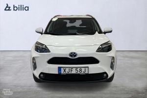 White Toyota Yaris Cross 2022 in Kaunas, with an engine capacity of 0.00 L and mileage of 38 thousand km for 27493 €, photo 6 on AUTOMOTO.COM.LV
