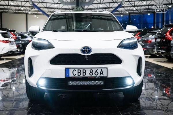 Balts Toyota Yaris Cross 2022 Kauņa, ar dzinēja tilpumu 0.00 L un nobraukumu 42 tūkst. km par 26959 €, foto 3 vietnē AUTOMOTO.COM.LV