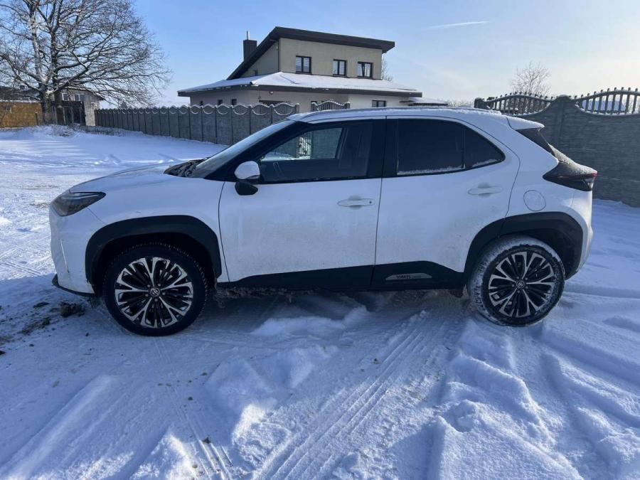 Balts Toyota Yaris Cross 2022 Marijampole, ar dzinēja tilpumu 1.50 L un nobraukumu 280 tūkst. km par 13250 €, foto 7 vietnē AUTOMOTO.COM.LV