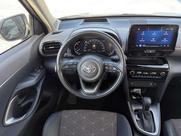 Белый Тойота Yaris Cross 2022 в Каунас, объемом двигателя 1.50 л и пробегом 16 тыс. км за 22500 €, фото 11 на AUTOMOTO.COM.LV