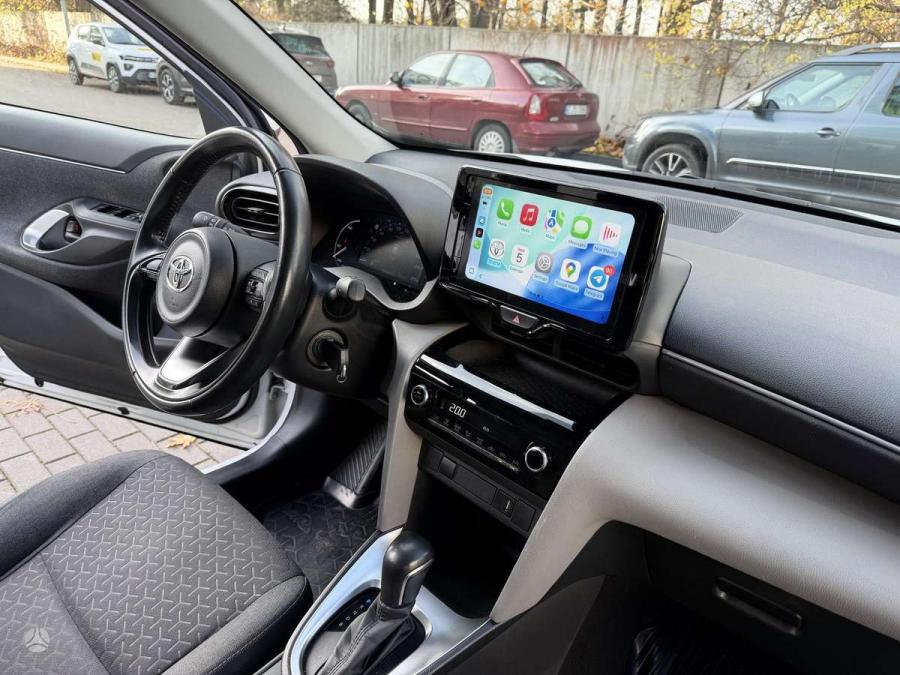 Balts Toyota Yaris Cross 2022 Viļņa, ar dzinēja tilpumu 0.00 L un nobraukumu 179 tūkst. km par 14990 €, foto 13 vietnē AUTOMOTO.COM.LV
