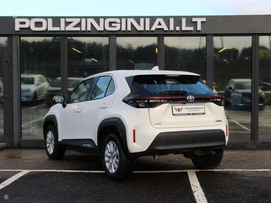 Balts Toyota Yaris Cross 2022 Viļņa, ar dzinēja tilpumu 1.49 L un nobraukumu 113 tūkst. km par 18250 €, foto 4 vietnē AUTOMOTO.COM.LV
