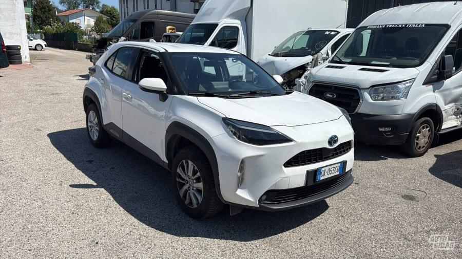 Balts Toyota Yaris Cross 2022 Kauņa, ar dzinēja tilpumu 1.50 L un nobraukumu 155 tūkst. km par 15900 €, foto 6 vietnē AUTOMOTO.COM.LV