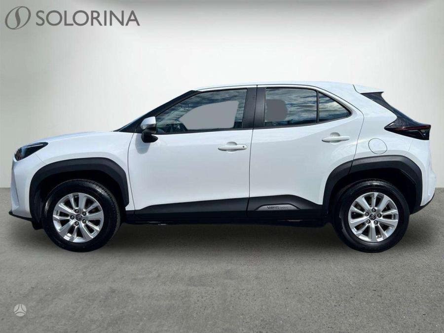 Белый Тойота Yaris Cross 2022 в Клайпеда, объемом двигателя 1.49 л и пробегом 29 тыс. км за 17500 €, фото 4 на AUTOMOTO.COM.LV