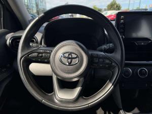 Белый Тойота Yaris Cross 2022 в Клайпеда, объемом двигателя 1.49 л и пробегом 29 тыс. км за 17500 €, фото 13 на AUTOMOTO.COM.LV
