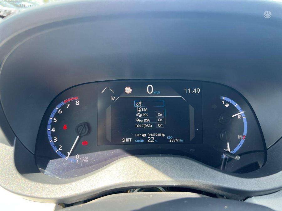Белый Тойота Yaris Cross 2022 в Клайпеда, объемом двигателя 1.49 л и пробегом 29 тыс. км за 17500 €, фото 22 на AUTOMOTO.COM.LV