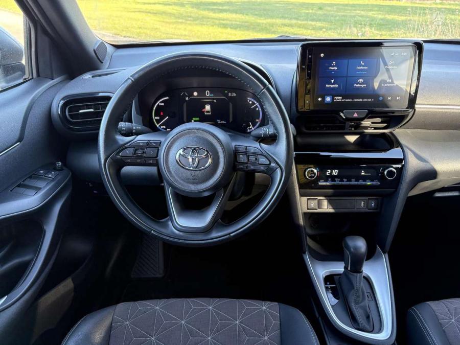 Balts Toyota Yaris Cross 2022 Kauņa, ar dzinēja tilpumu 1.50 L un nobraukumu 26 tūkst. km par 19900 €, foto 13 vietnē AUTOMOTO.COM.LV