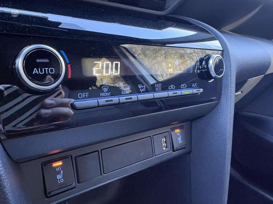 Balts Toyota Yaris Cross 2022 Kauņa, ar dzinēja tilpumu 1.50 L un nobraukumu 26 tūkst. km par 19900 €, foto 16 vietnē AUTOMOTO.COM.LV