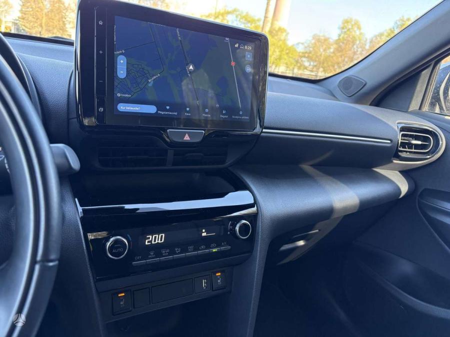 Balts Toyota Yaris Cross 2022 Kauņa, ar dzinēja tilpumu 1.50 L un nobraukumu 26 tūkst. km par 19900 €, foto 17 vietnē AUTOMOTO.COM.LV