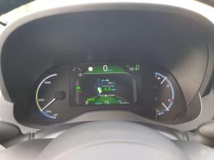 White Toyota Yaris Cross 2022 in Siauliai, with an engine capacity of 1.50 L and mileage of 10 thousand km for 20900 €, photo 19 on AUTOMOTO.COM.LV