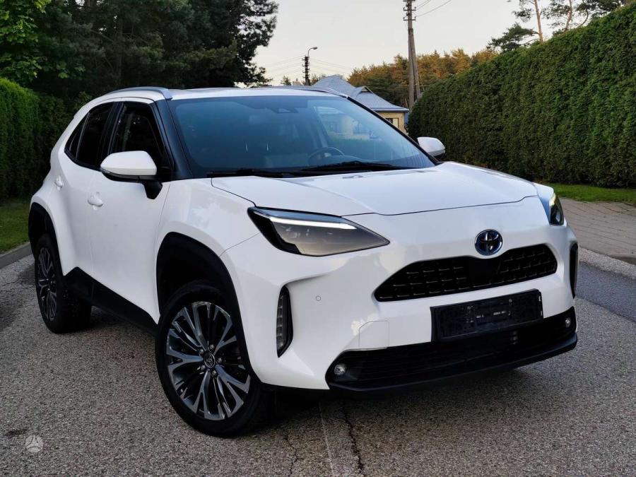 Белый Тойота Yaris Cross 2022 в Аникщяй, объемом двигателя 1.50 л и пробегом 236 тыс. км за 15250 €, фото 3 на AUTOMOTO.COM.LV