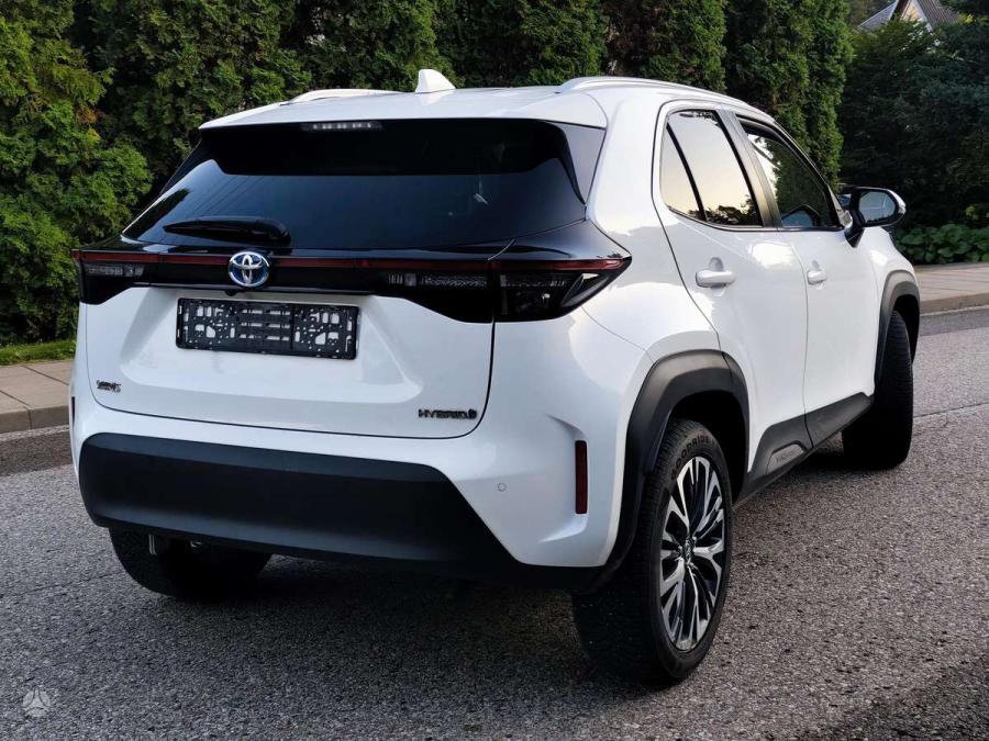 Белый Тойота Yaris Cross 2022 в Аникщяй, объемом двигателя 1.50 л и пробегом 236 тыс. км за 15250 €, фото 5 на AUTOMOTO.COM.LV