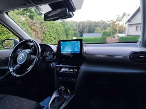 Белый Тойота Yaris Cross 2022 в Аникщяй, объемом двигателя 1.50 л и пробегом 236 тыс. км за 15250 €, фото 7 на AUTOMOTO.COM.LV