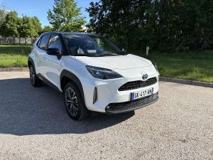 Balts Toyota Yaris Cross 2022 Kauņa, ar dzinēja tilpumu 1.50 L un nobraukumu 15 tūkst. km par 20900 €, foto 3 vietnē AUTOMOTO.COM.LV