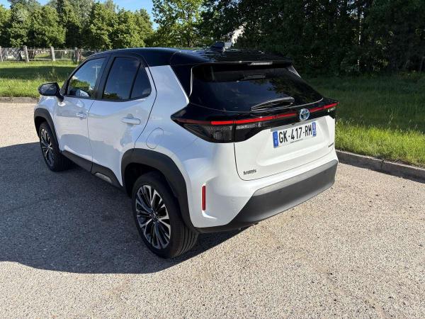 White Toyota Yaris Cross 2022 in Kaunas, with an engine capacity of 1.50 L and mileage of 15 thousand km for 20900 €, photo 5 on AUTOMOTO.COM.LV