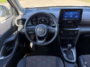 Balts Toyota Yaris Cross 2022 Kauņa, ar dzinēja tilpumu 1.50 L un nobraukumu 15 tūkst. km par 20900 €, foto 13 vietnē AUTOMOTO.COM.LV