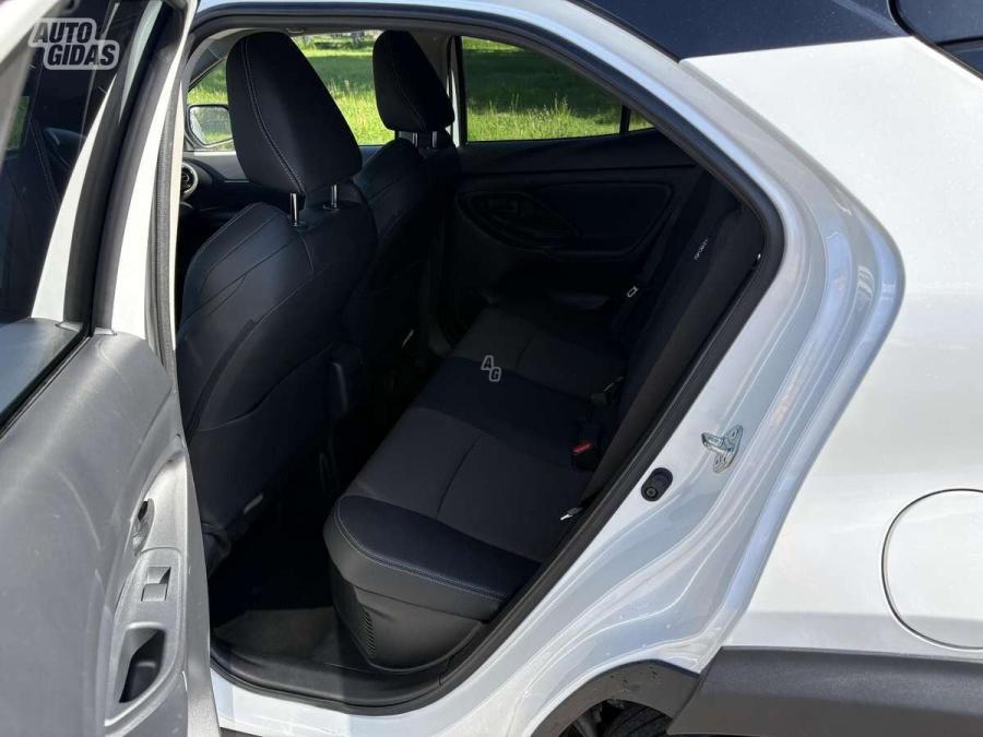 Белый Тойота Yaris Cross 2022 в Каунас, объемом двигателя 1.50 л и пробегом 15 тыс. км за 21500 €, фото 34 на AUTOMOTO.COM.LV