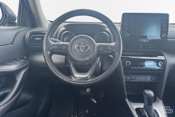 Balts Toyota Yaris Cross 2023 Kauņa, ar dzinēja tilpumu 0.00 L un nobraukumu 43 tūkst. km par 27768 €, foto 10 vietnē AUTOMOTO.COM.LV