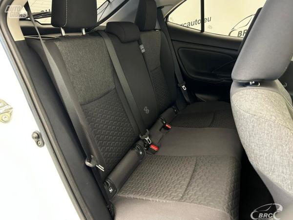 Balts Toyota Yaris Cross 2023 Avižieniai, ar dzinēja tilpumu 1.50 L un nobraukumu 43 tūkst. km par 18500 €, foto 8 vietnē AUTOMOTO.COM.LV