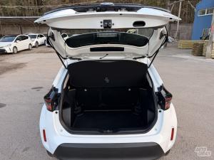 Белый Тойота Yaris Cross 2023 в Вильнюс, объемом двигателя 1.50 л и пробегом 104 тыс. км за 17950 €, фото 11 на AUTOMOTO.COM.LV