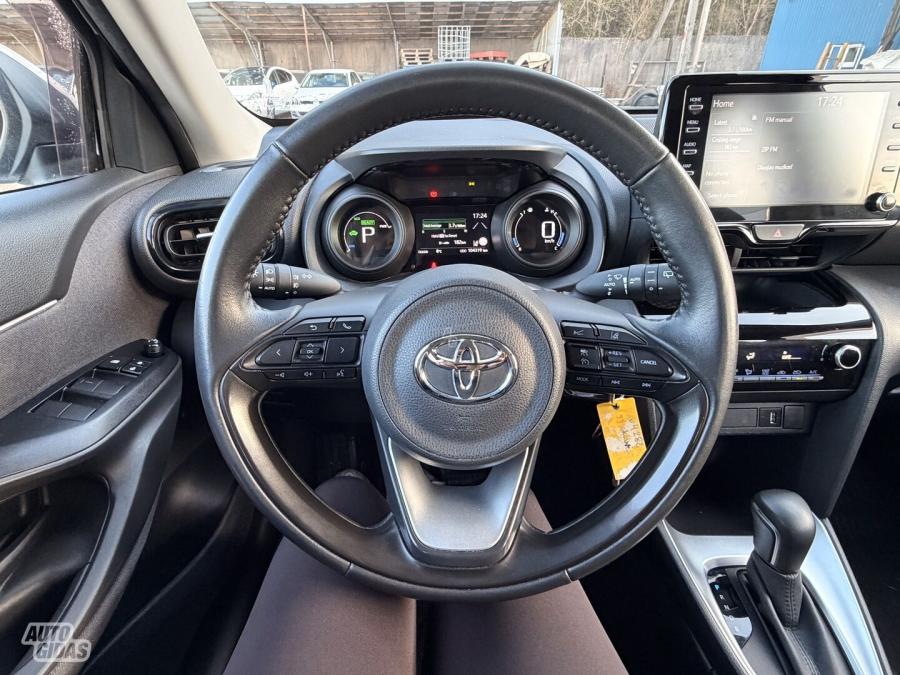 Белый Тойота Yaris Cross 2023 в Вильнюс, объемом двигателя 1.50 л и пробегом 104 тыс. км за 17950 €, фото 12 на AUTOMOTO.COM.LV