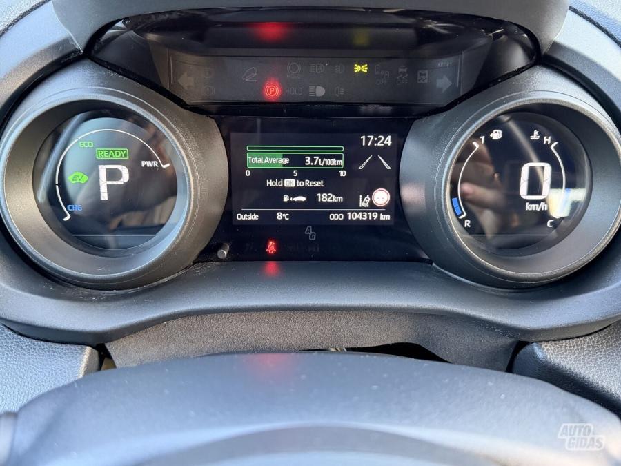 Белый Тойота Yaris Cross 2023 в Вильнюс, объемом двигателя 1.50 л и пробегом 104 тыс. км за 17950 €, фото 13 на AUTOMOTO.COM.LV