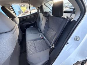 Белый Тойота Yaris Cross 2023 в Вильнюс, объемом двигателя 1.50 л и пробегом 104 тыс. км за 17950 €, фото 18 на AUTOMOTO.COM.LV