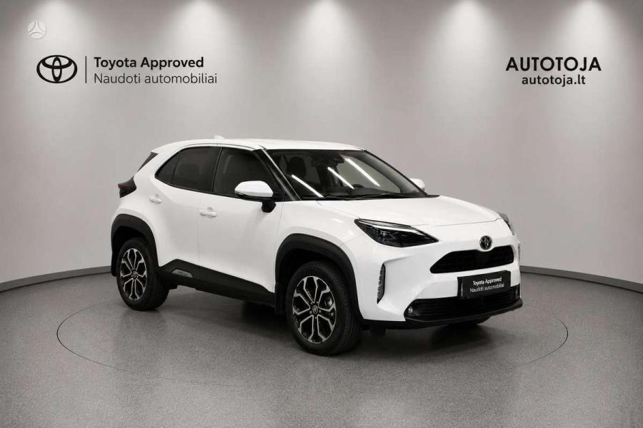 Белый Тойота Yaris Cross 2023 в Каунас, объемом двигателя 1.49 л и пробегом 52 тыс. км за 22900 €, фото 18 на AUTOMOTO.COM.LV