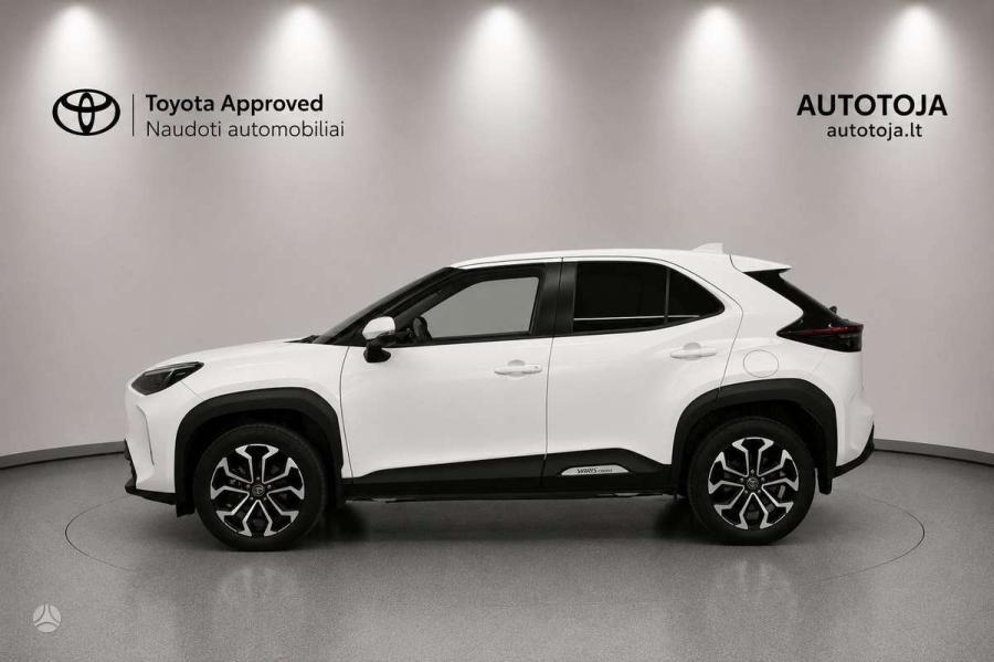 Белый Тойота Yaris Cross 2023 в Каунас, объемом двигателя 1.49 л и пробегом 52 тыс. км за 22900 €, фото 33 на AUTOMOTO.COM.LV